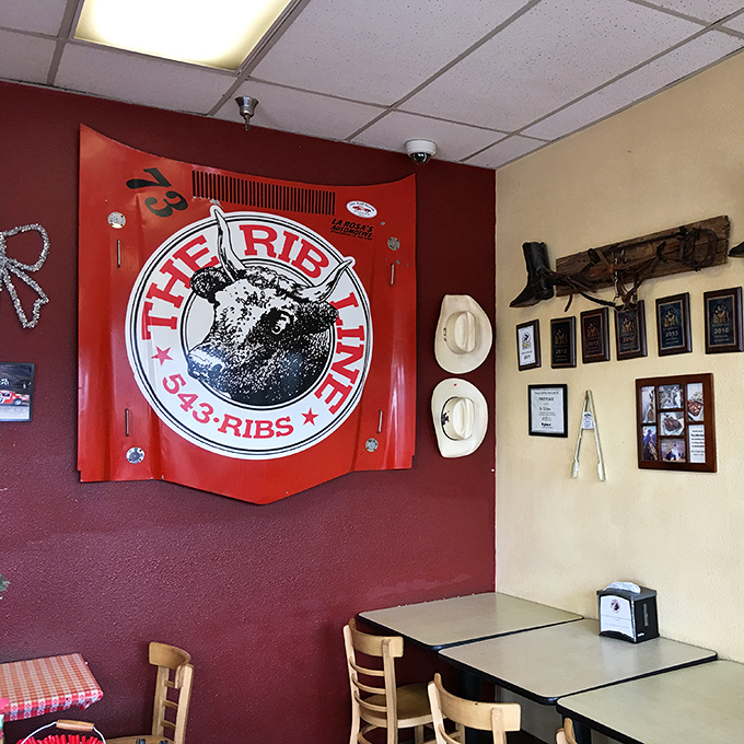 The bold logo featuring a bull tells you everything: this place takes its meat seriously. The western-inspired wall d&eacute;cor sets the stage for a proper BBQ experience.