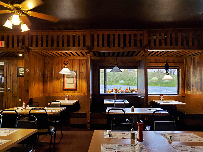 Windows that let in natural light and let passersby see what they're missing&mdash;pure genius.