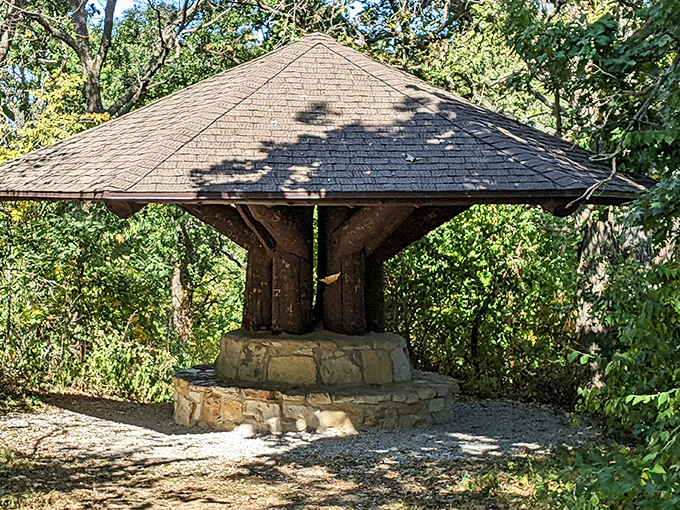 This charming gazebo offers shelter and a moment of zen. A hexagonal haven where hikers catch their breath before continuing the journey.