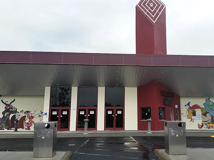 The Abingdon Cinemall brings Hollywood to the highlands with a splash of local character that no multiplex could ever duplicate. 