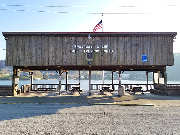 Broadway Wharf provides front-row seats to the mighty Ohio River &ndash; a rustic wooden pavilion where you can contemplate three states while enjoying a picnic lunch.