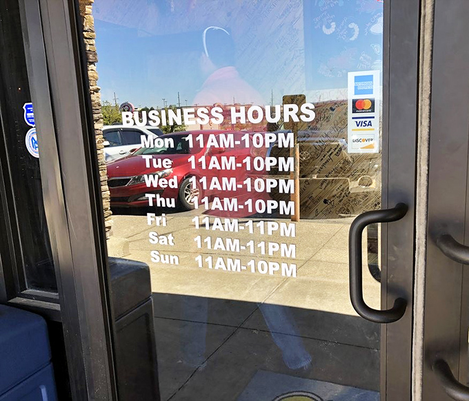 These hours are more generous than your grandmother's portion sizes. Seven days of seafood possibilities await the hungry traveler.