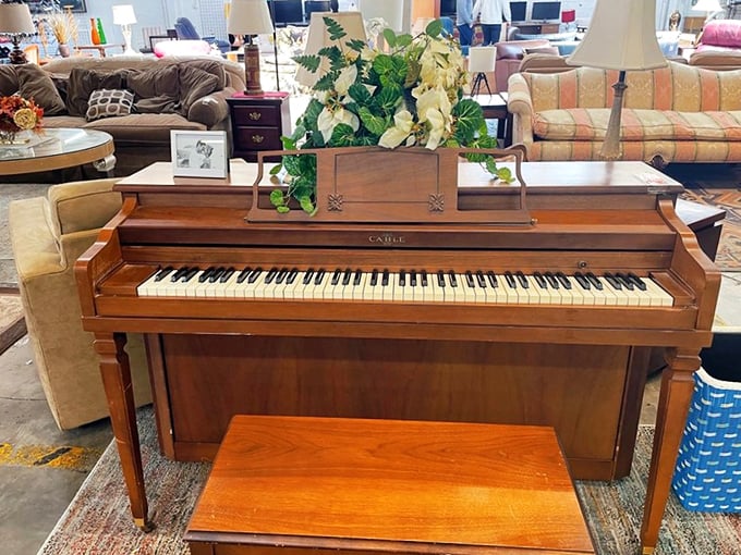 A Cable piano waits patiently for its next musician. Those keys have probably played everything from "Chopsticks" to Chopin.