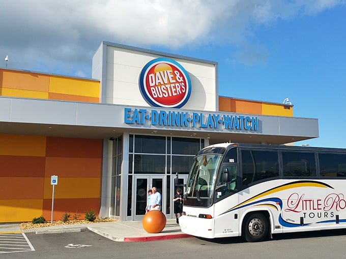 Dave & Buster's adds an entertainment dimension to the Outlets of Little Rock, where shopping marathons can be punctuated with games and grown-up play.