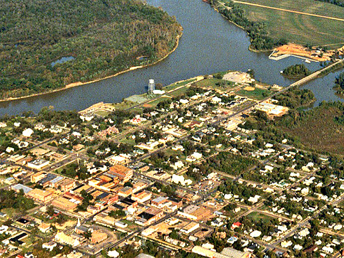 From above, Demopolis reveals its perfect positioning at the rivers' confluence, a small town with an outsized connection to nature.