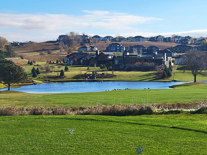 Lakeside homes with million-dollar views prove that Sioux City residents understand something essential&mdash;water features aren't just for coastal dwellers.