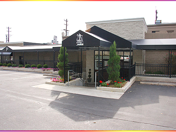 The exterior's covered patio area offers a perfect middle ground for those who want fresh air but aren't willing to put any distance between themselves and Cincinnati's favorite chili.