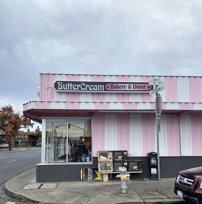 Corner location, can't miss it&mdash;unless you're actively trying to avoid happiness. The pink stripes are visible from space (probably).