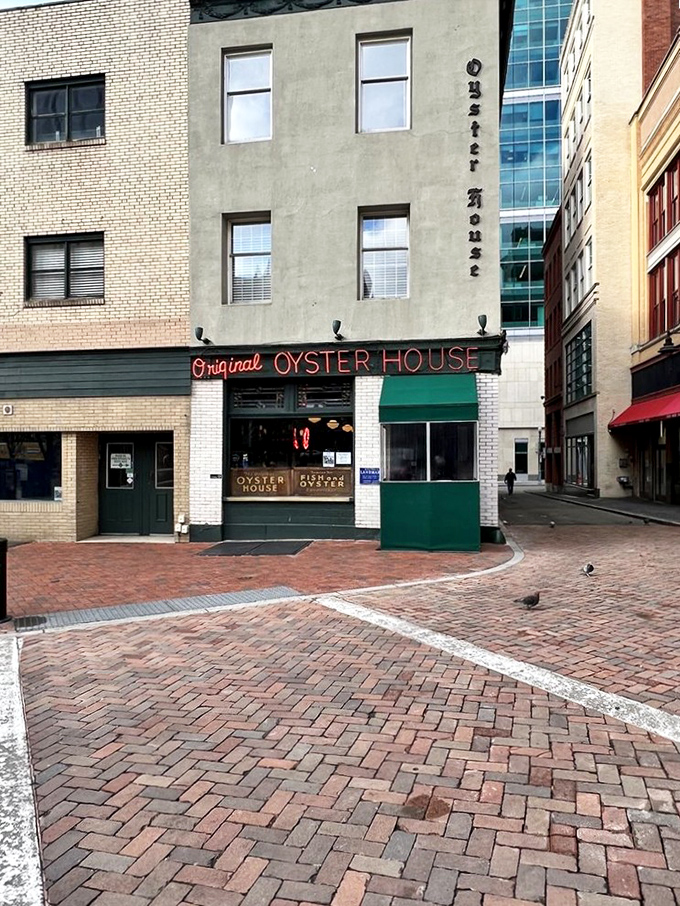 Market Square's brick pavers lead right to the Original Oyster House's door&mdash;a path well-traveled by generations of Pittsburgh seafood lovers.