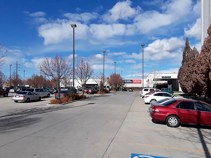 The parking lot fills quickly on sale days&mdash;early birds get the vintage worms and the prime parking spots.