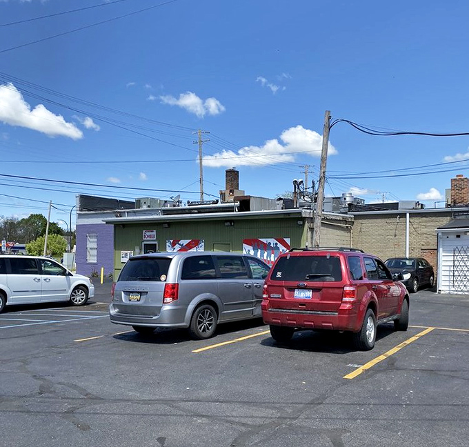 A full parking lot is the universal sign of good food&mdash;cars from counties away make the pilgrimage for pancakes worth the drive.