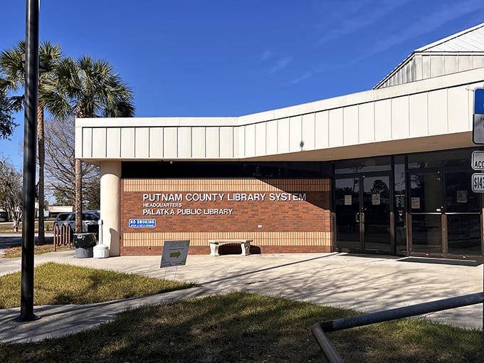 The Palatka Public Library proves that mid-century architecture and the pursuit of knowledge make excellent neighbors. Those palm trees aren't just decorative—they're bookmarks in Florida's story.