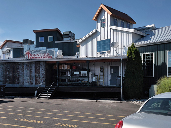 Roosters Landing perches waterside like it knows something about the good life that city restaurants don't.