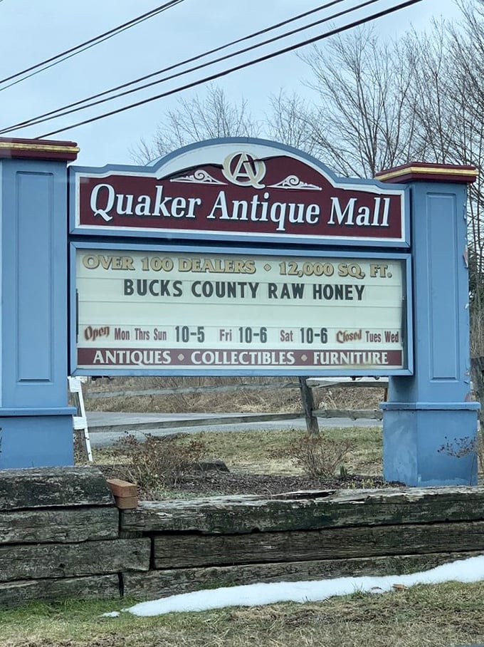 The sign promises over 100 dealers and 12,000 square feet &ndash; numbers that translate to "kiss your afternoon goodbye."