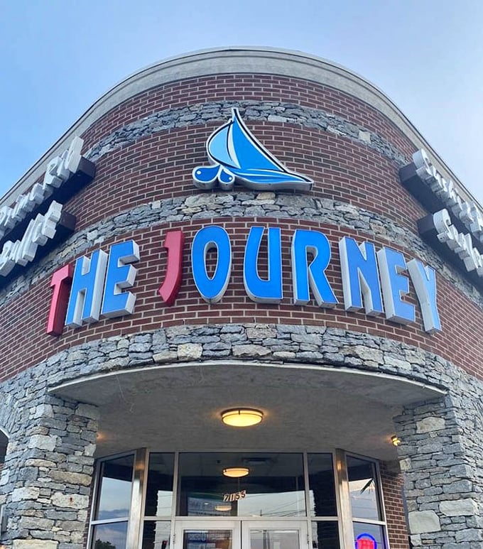 The sailboat logo and playful multi-colored lettering announce your arrival at buffet paradise. Like a lighthouse for hungry souls in search of abundance.