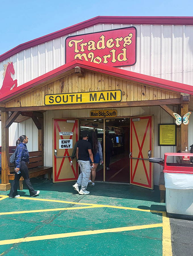 The South Main entrance: where ordinary shoppers enter and dedicated collectors emerge. Those barn-style doors lead to retail therapy heaven.