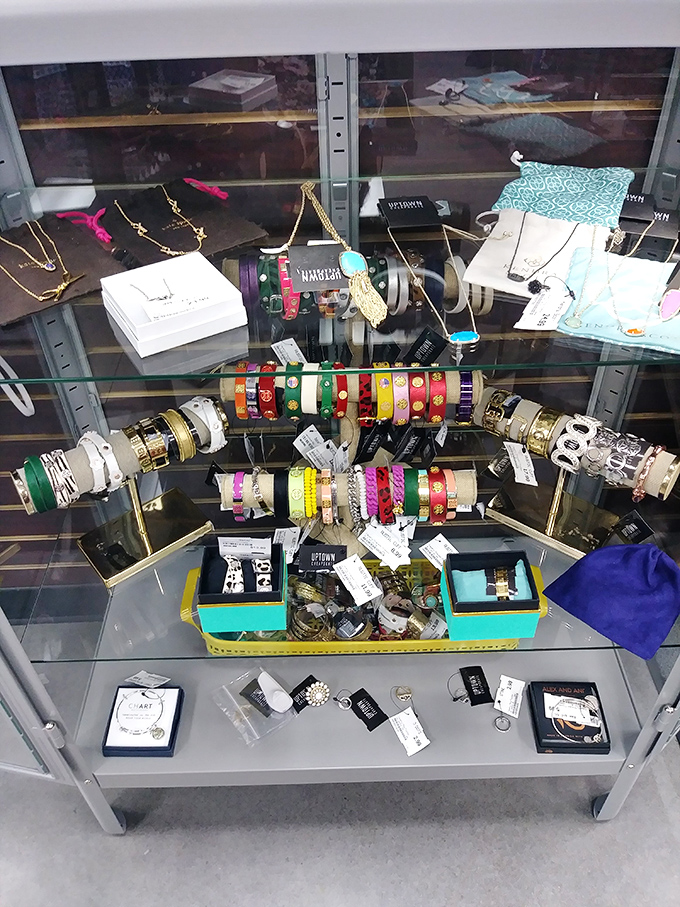 Jewelry and accessories that transform basic outfits into fashion statements. These finishing touches speak volumes without saying a word.