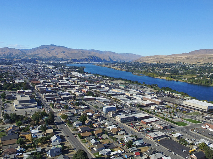 From above, Wenatchee reveals its perfect retirement geography&mdash;a compact downtown hugged by the Columbia River and surrounded by nature's bounty.