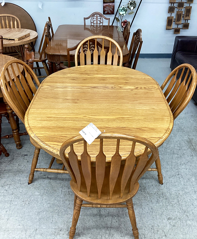 Family dinner traditions start here. This solid oak dining set has hosted countless meals and is ready for your family stories.