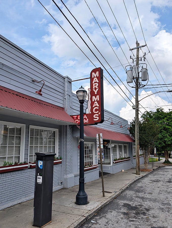 The street view that's launched a thousand food pilgrimages. That vertical sign has been pointing the way to comfort for generations.