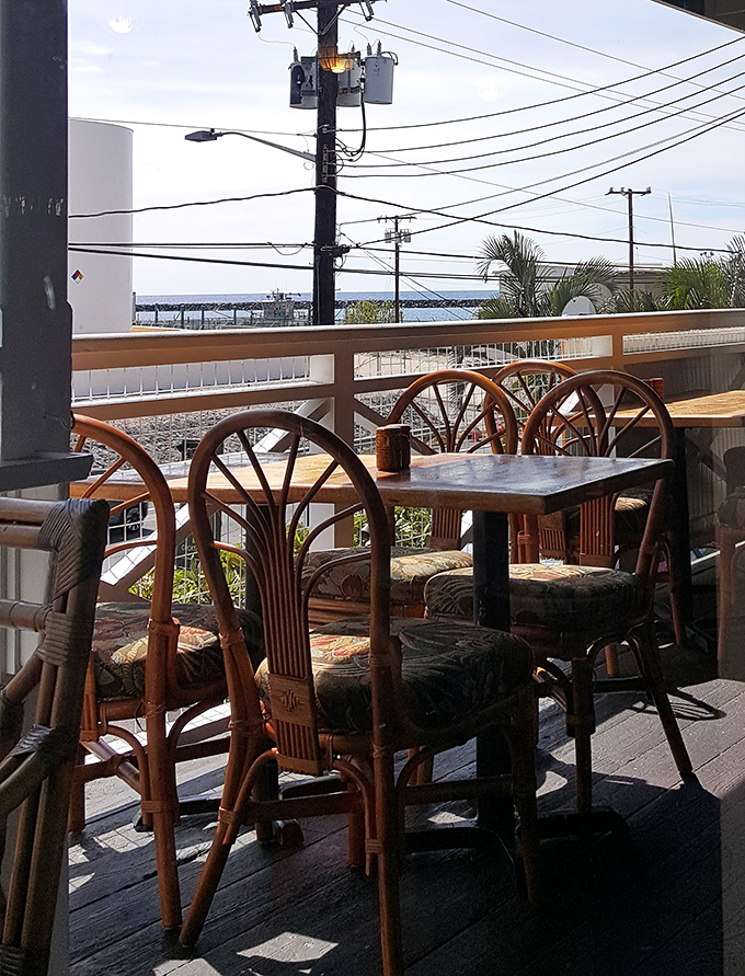Outdoor tables with a view, because sometimes dinner tastes better with a side of fresh air.