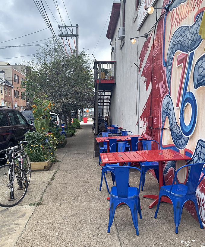 Outdoor seating that lets you enjoy your breakfast with a side of Fishtown people-watching. Urban dining at its most authentic.