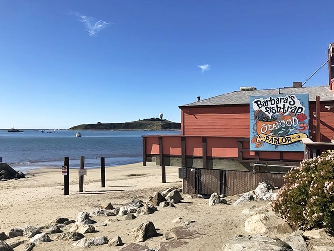 Steps from the sand, this colorful beacon calls to seafood lovers like a siren song, except nobody's crashing into rocks here.
