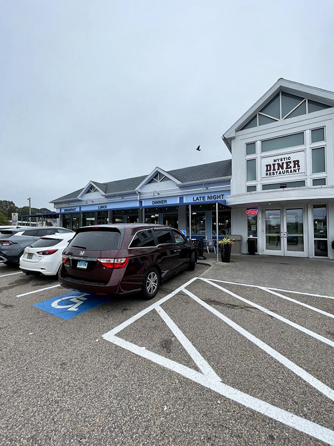 Morning, noon, or night – Mystic Diner stands ready to serve. That accessible parking means everyone gets to enjoy the gyro goodness.