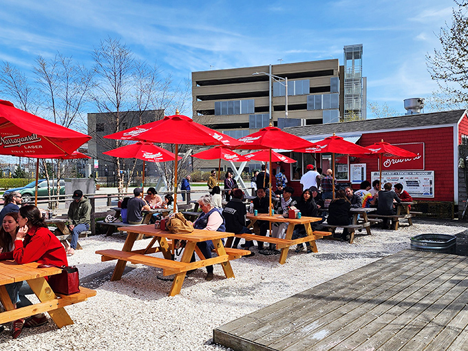 When this many people gather for seafood, you're not just finding lunch&mdash;you're discovering something special that everyone already knows.