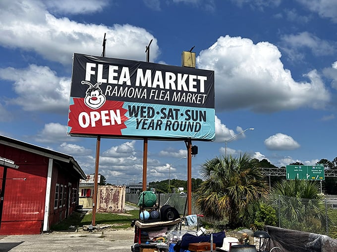 The beacon of bargain hunters everywhere, this sign promises retail adventure three days a week, 52 weeks a year.