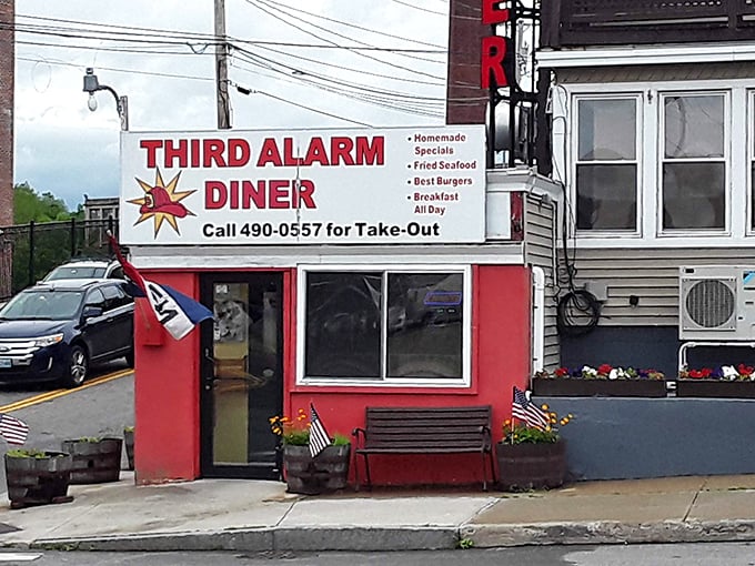 Even on cloudy days, Third Alarm Diner's cheerful exterior promises warmth inside&mdash;both from the food and the welcome.