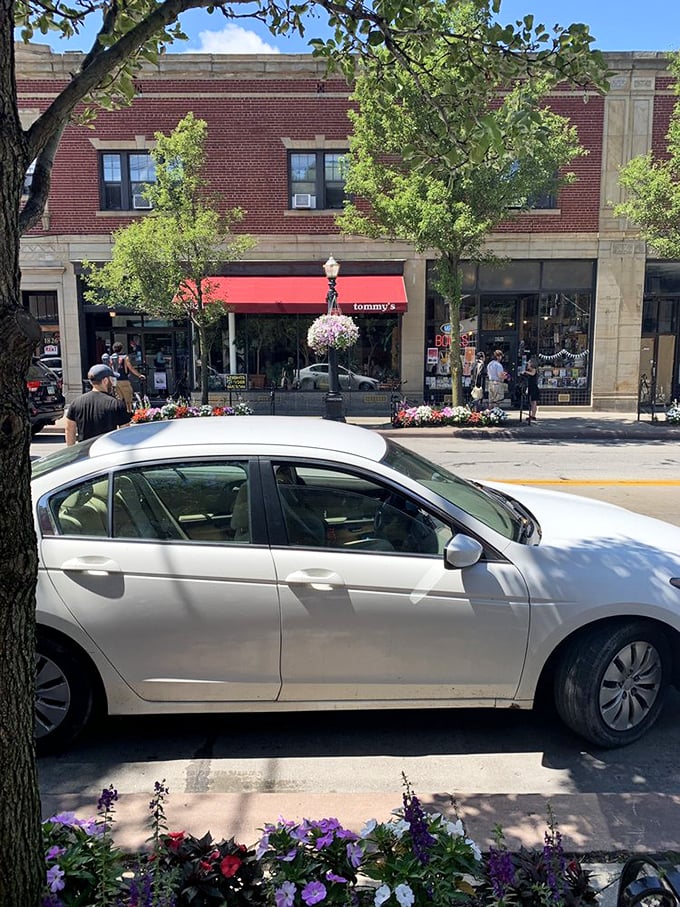 Tommy's red awning stands out on Coventry Road like a culinary landmark &ndash; the Cleveland Heights equivalent of the Hollywood sign.