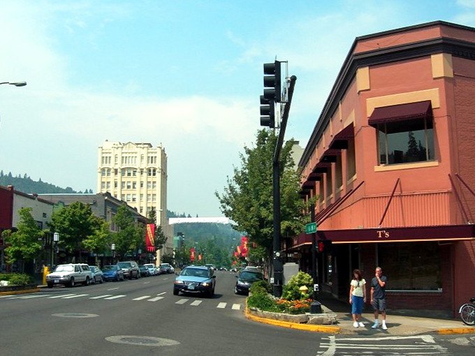 Tree-lined streets and historic architecture prove that arts communities don't require artist-sized budgets.