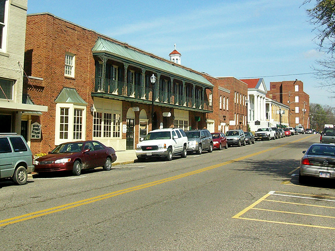 Downtown Jasper's brick buildings and tree-lined streets whisper stories of simpler times and sweeter living.