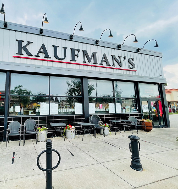 Kaufman's modern storefront proves that good things come to those who wait &ndash; especially sandwiches.