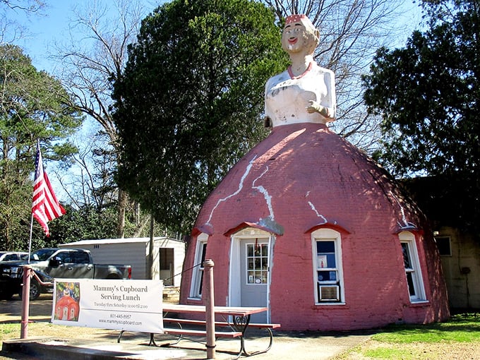 You can't miss this pink skirt-shaped building! Mammy's Cupboard stands tall as one of Mississippi's most unique roadside dining spots.