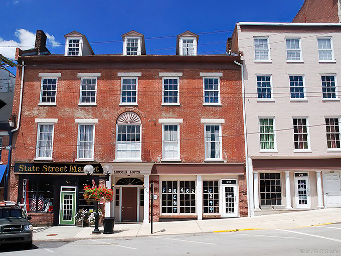 Classic Americana at its finest in Alton. This stretch of historic buildings feels like stepping into a Norman Rockwell painting with modern conveniences.