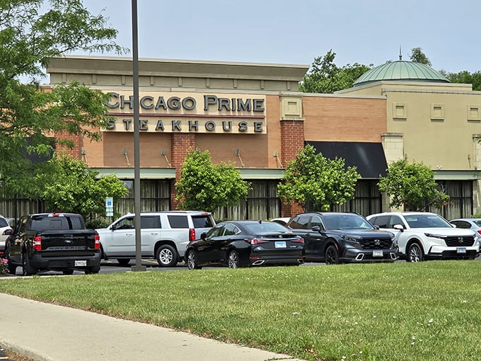 When the parking lot's this full on a weeknight, you know the steaks are worth the drive to Schaumburg.