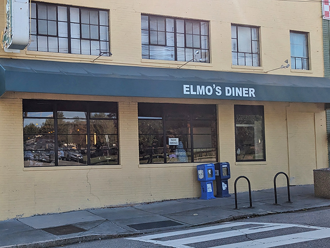 A welcoming spot in Durham! Elmo's Diner offers a friendly atmosphere and delicious North Carolina comfort food.