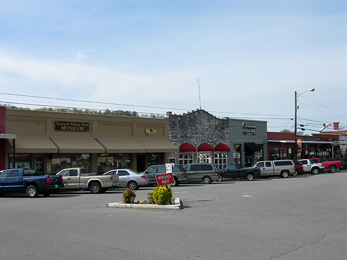 Main Street Lynchburg looks like Mayberry's cooler cousin - where time slows down and neighbors still wave hello. 