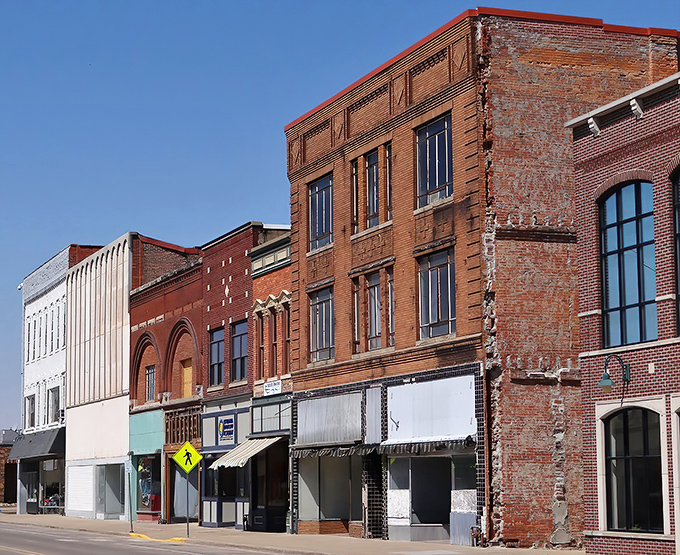 Classic Americana at its finest! Ottumwa's downtown reminds us that sometimes the best architecture doesn't need to shout&mdash;it just needs to stand the test of time.