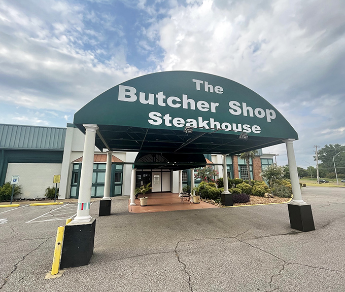 Approaching this Cordova institution feels like discovering the Fort Knox of beef. That green dome promises treasures within.