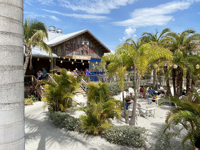 Strings of golden lights frame this waterfront gem where Tampa Bay provides the backdrop for crab cake perfection. Dinner with a sunset view!