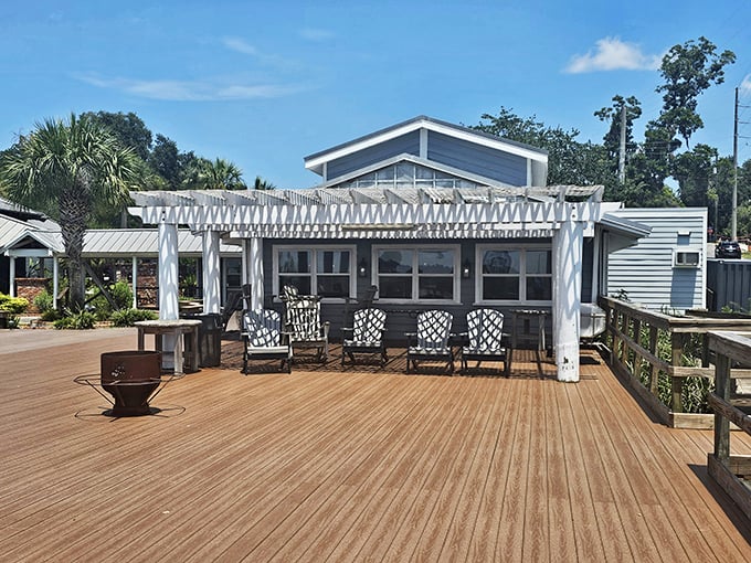 Skipper's lattice-trimmed deck feels like your favorite beach house&mdash;if your beach house served the freshest catch in Georgia.