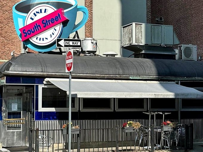 The retro diner car design of South Street Diner promises 24-hour comfort in a city that never sleeps, complete with that unmistakable neon glow.