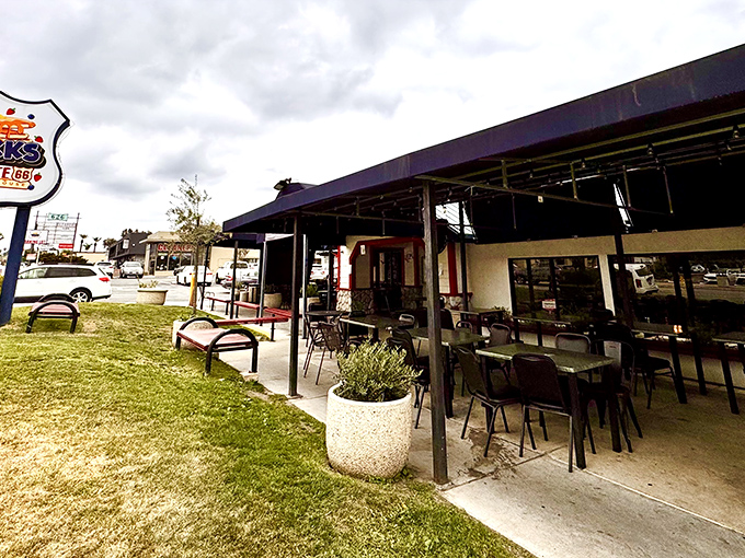 Sometimes the best meals come with a side of nostalgia and plenty of parking.