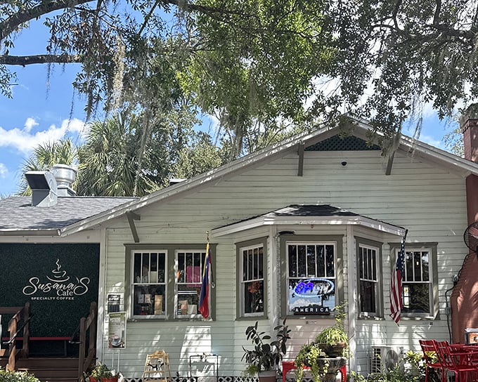 Susana's Cafe: This little house-turned-cafe with its American and Cuban flags promises the kind of breakfast worth getting out of bed for.