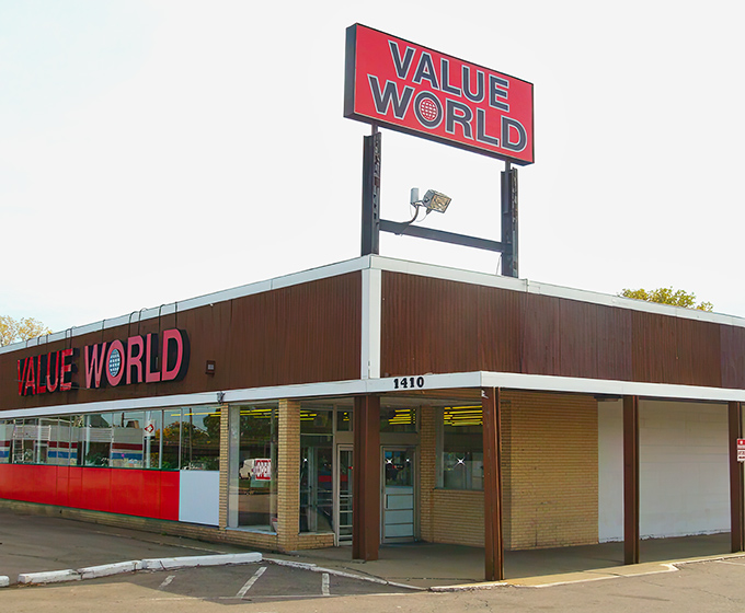 Behind this unassuming storefront lies a treasure trove that would make pirates weep with envy. 