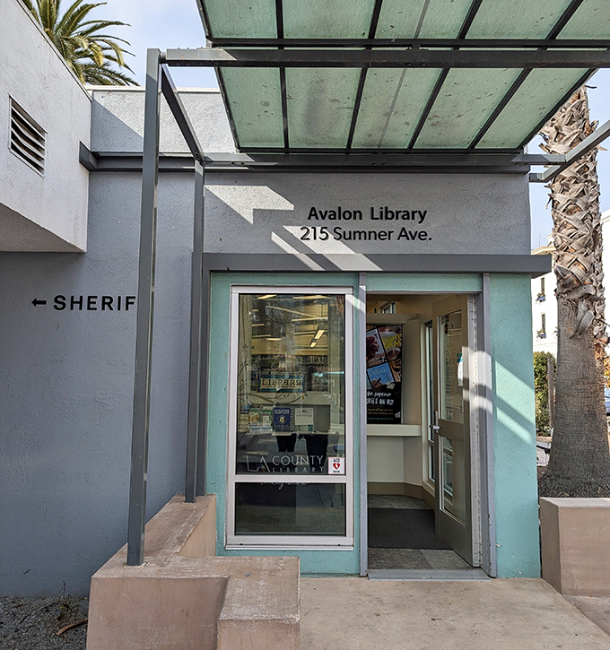 Even the Avalon Library has island style. When books compete with beaches, you know the reading must be good!