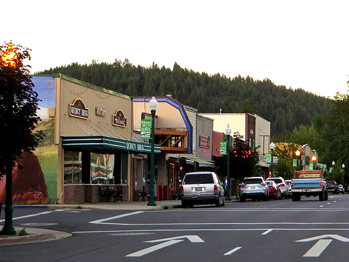 Main Street Quincy doesn't need neon to shine&mdash;just historic facades, mountain views, and the promise of conversations with actual humans.
